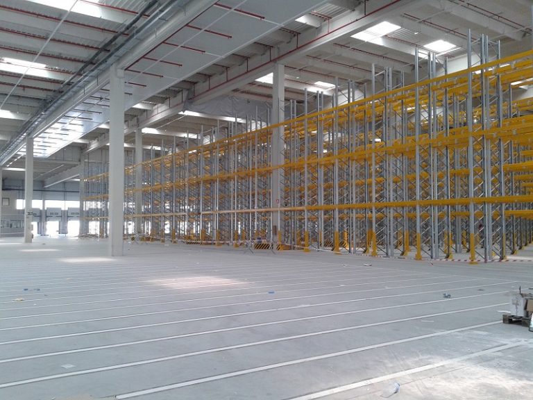 Major retailer invests in floor durability for its new logistics centre ...